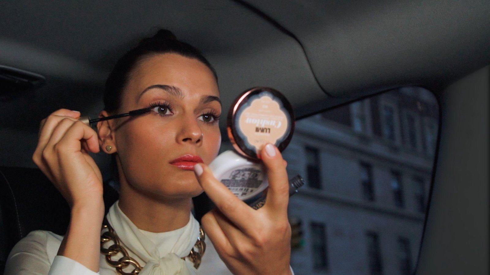 Kuwait Introduces KD75 Fine for Applying Makeup While Driving Under New ...