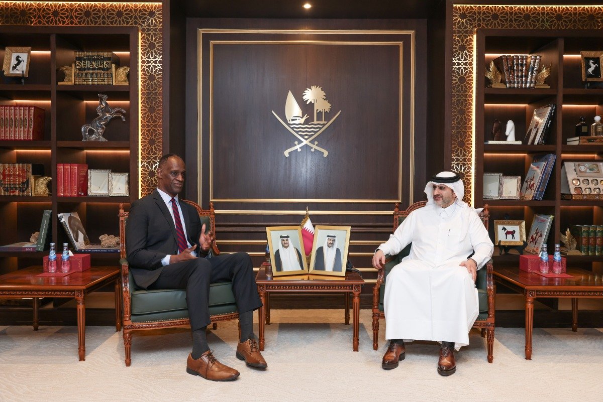 QCB Governor Meets with U.S. Ambassador to Discuss Financial ...