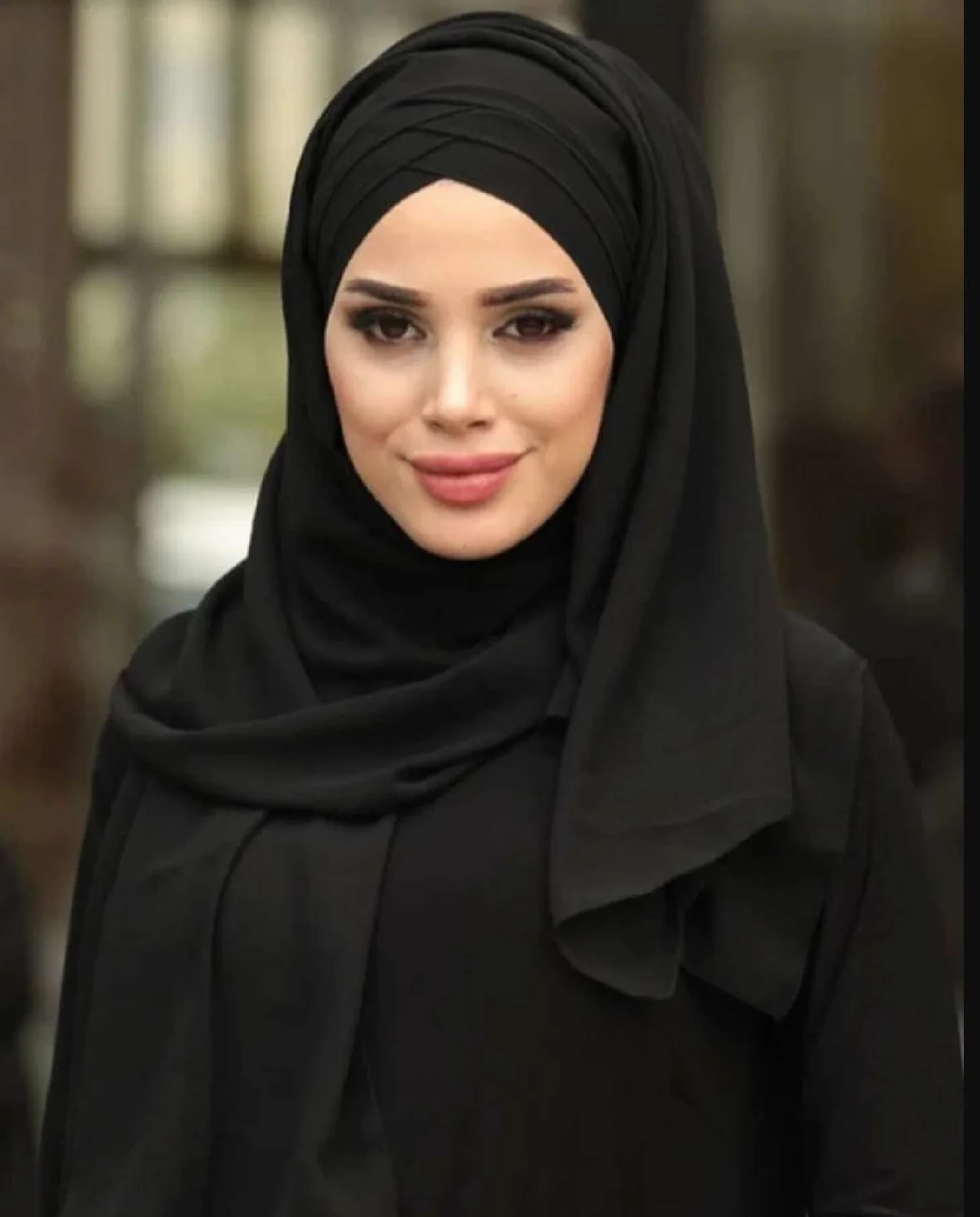 Bahraini traditional headscarf importance in culture and identity