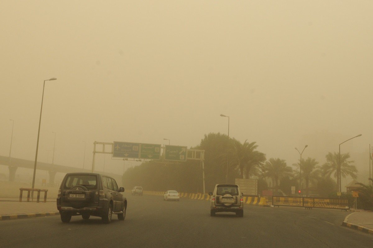 Kuwait Dust Storm Warning Issued as High Winds Disrupt Travel and ...