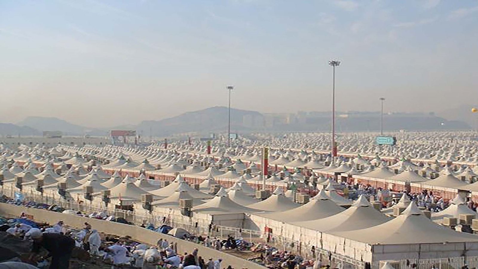 Mina Tent City Welcomes Hajj Pilgrims in Finest Attire