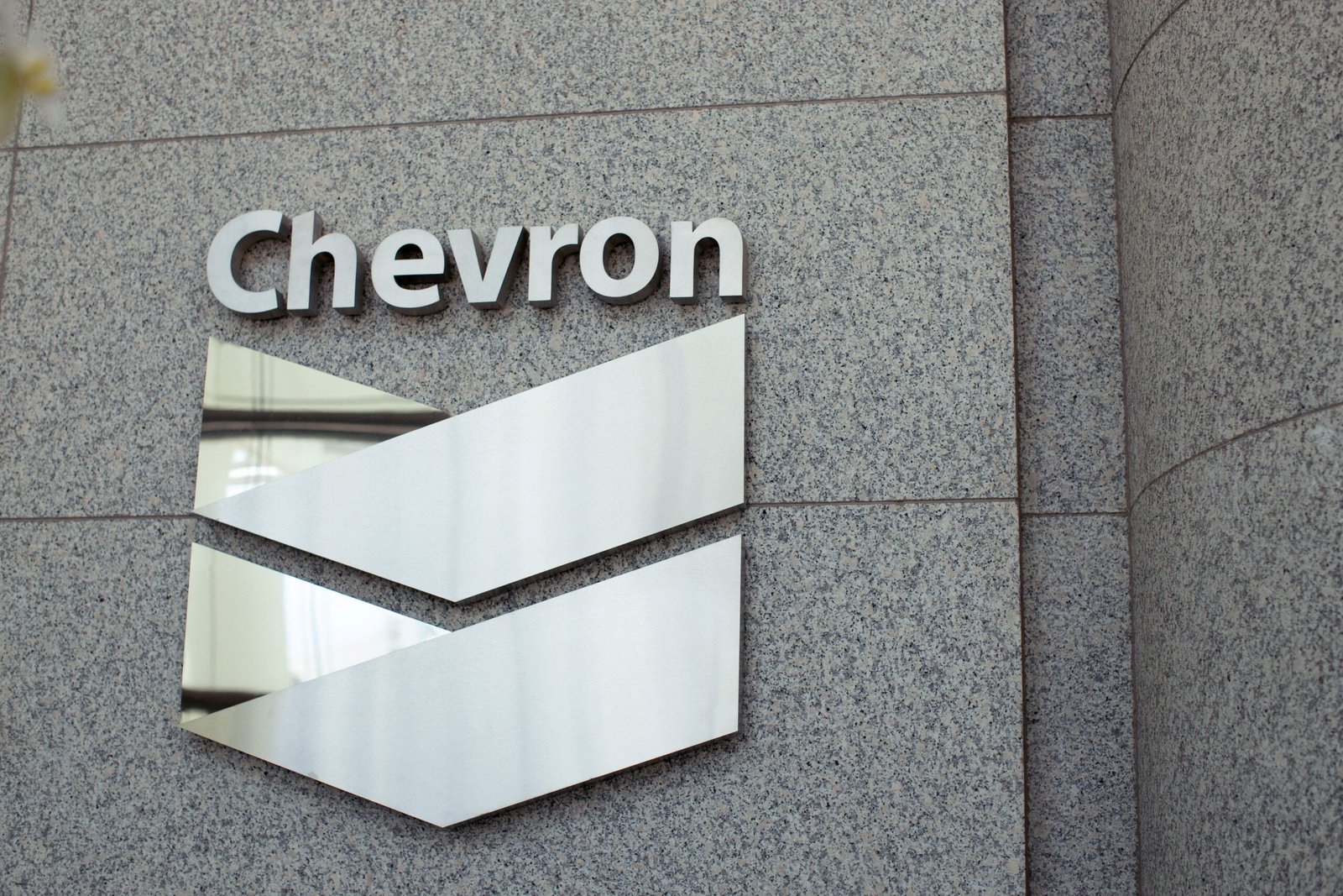 Chevron Seeks Improved Iraq Terms